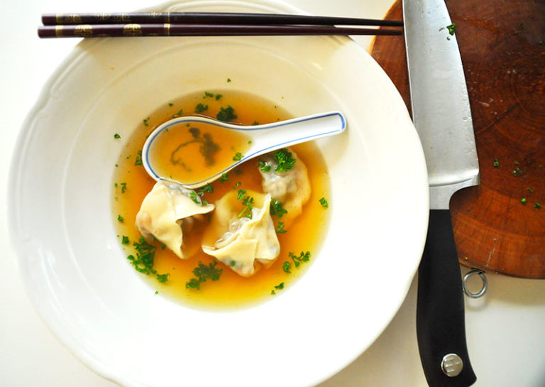 Wonton Soep or Pangsit soup - authentic recipe