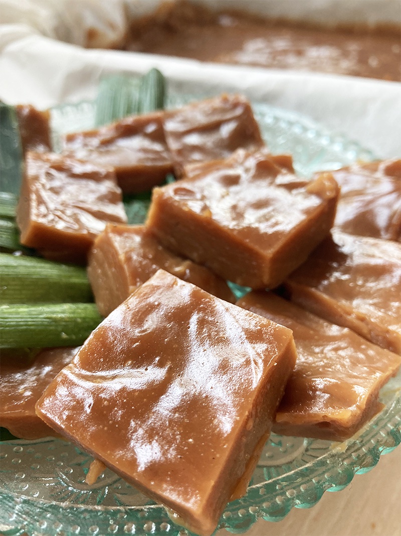 Dodol - Indonesian snack by Toko Lo | Pisangsusu.com