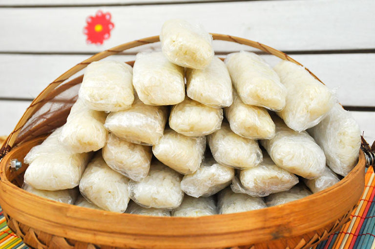 Lemper recipe - Indonesian sticky rice snack - PisangSusu.com