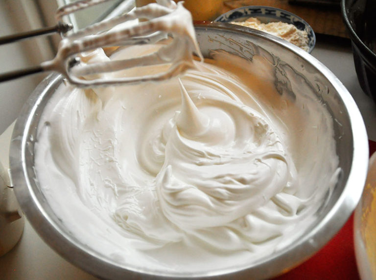 Pandan Sponscake Basisrecept - Indische Groene cake - PisangSusu.com